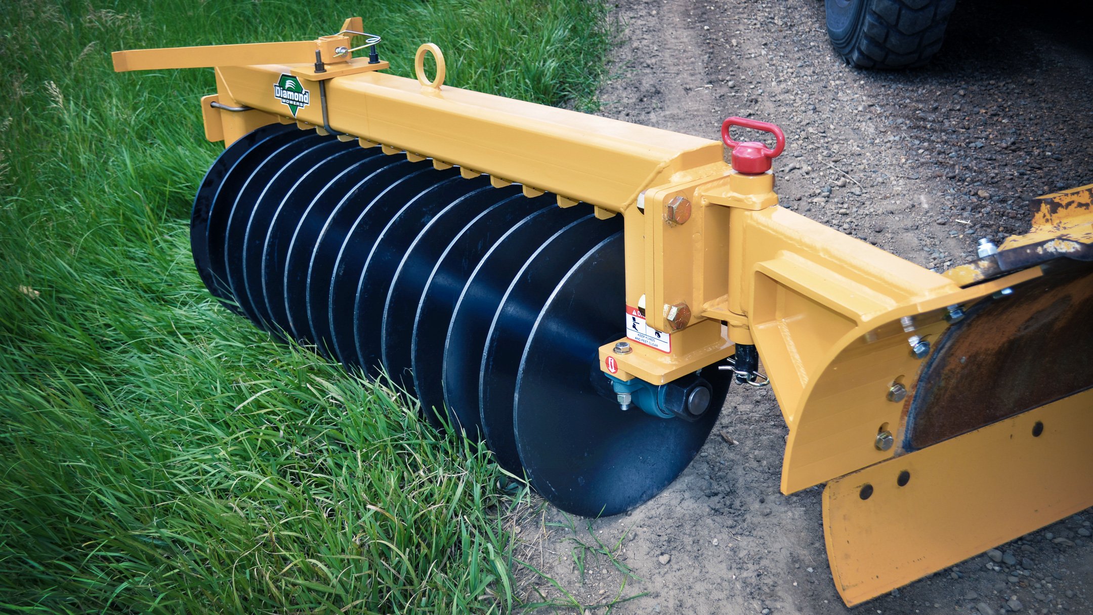 Choosing the Right Attachments for Safe, Efficient Roadside Maintenance
